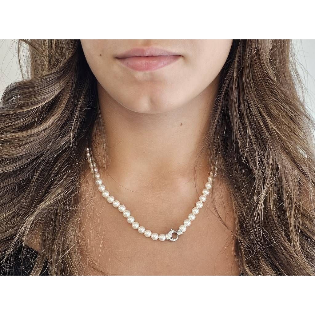 Collana Perle Akoya chiusura con Diamanti in Oro Bianco 18kt
